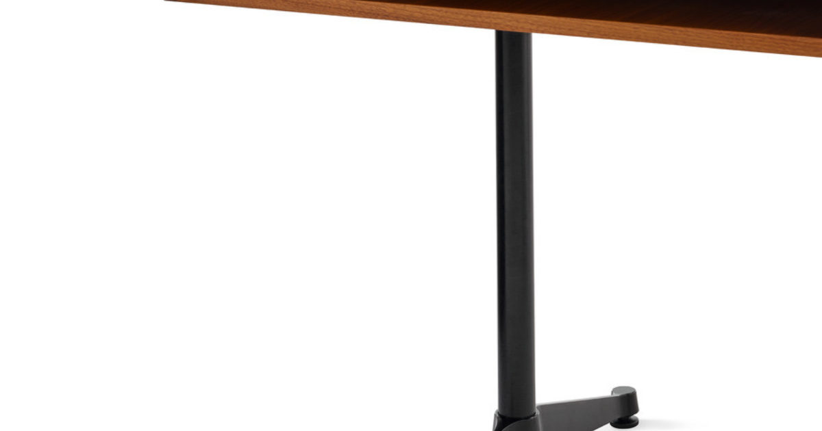 Eames 2500 Series Executive Desk | CWC